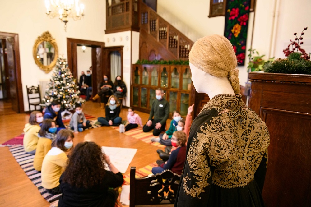 Greek Folklore and the Greek Revolution in the Christmas atmosphere of ...