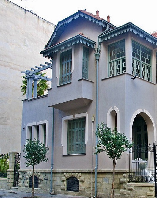 "Images of the city of Trikala through the lens of G. Manolakis ...