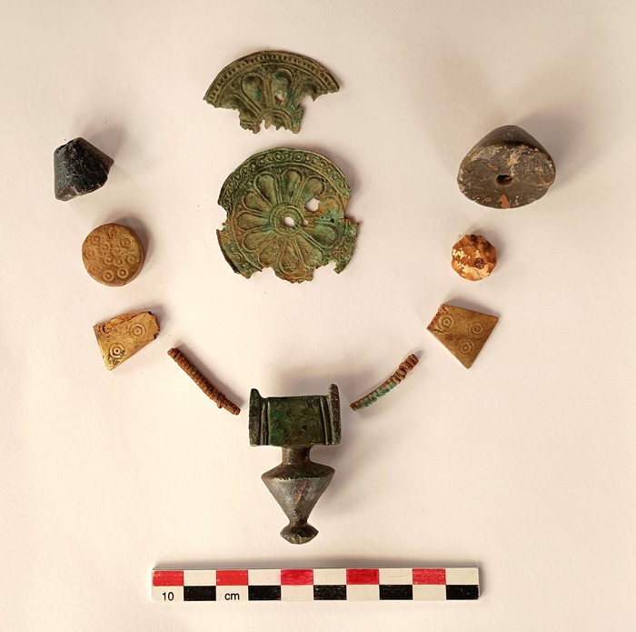 Impressive burials from ancient times in Fthiotis - The noblewoman with ...